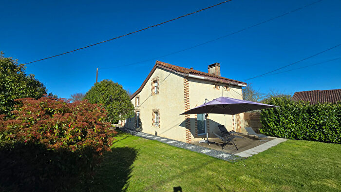 Maison à vendre - Lizant - 4 pièces - 3 chambres