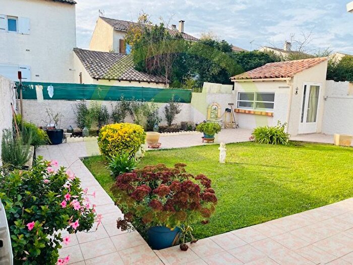 Maison à vendre - Arles, Pont de Crau, Moulès - 5 pièces - 4 chambres