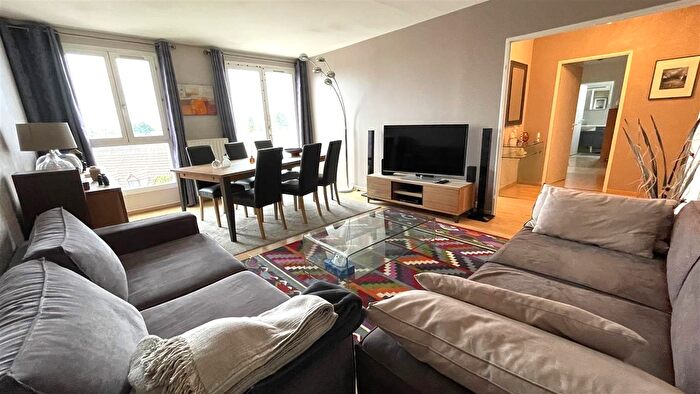 Appartement à vendre - Pontault-Combault - 3 pièces - 2 chambres