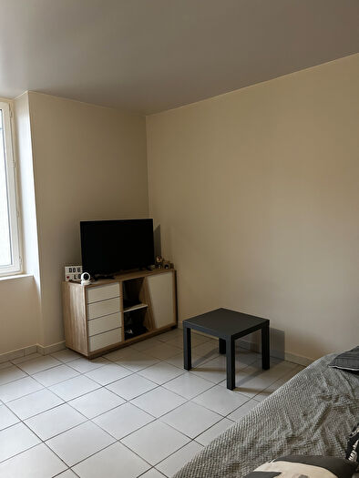 Appartement à louer - Viviers - 2 pièces - 1 chambre