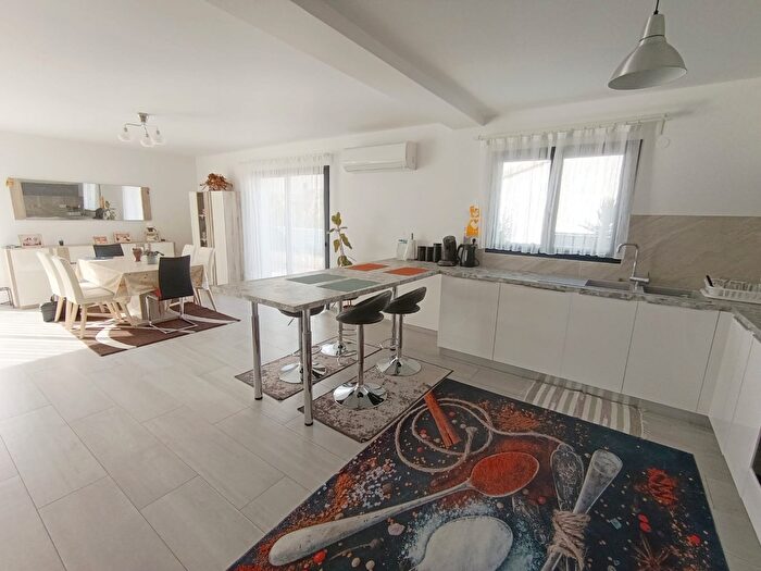 Maison à vendre - Clermont-lHérault - 4 pièces - 3 chambres