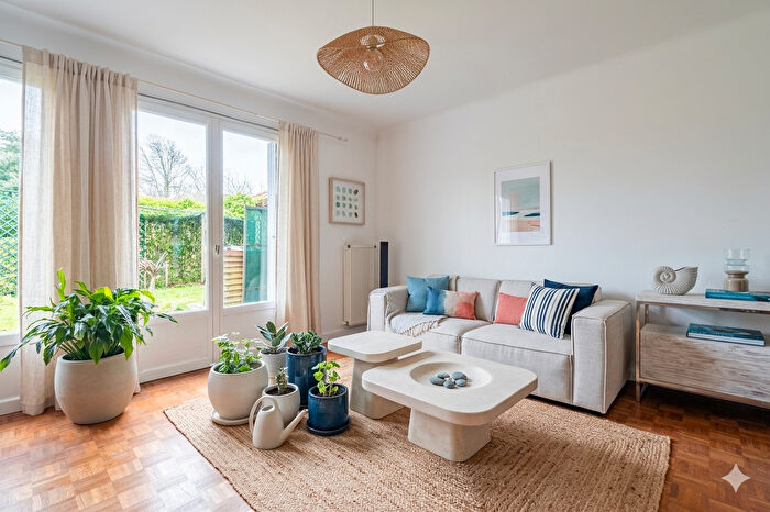 Maison à vendre - Saint-Nazaire, Saint-Marc - 6 pièces - 5 chambres