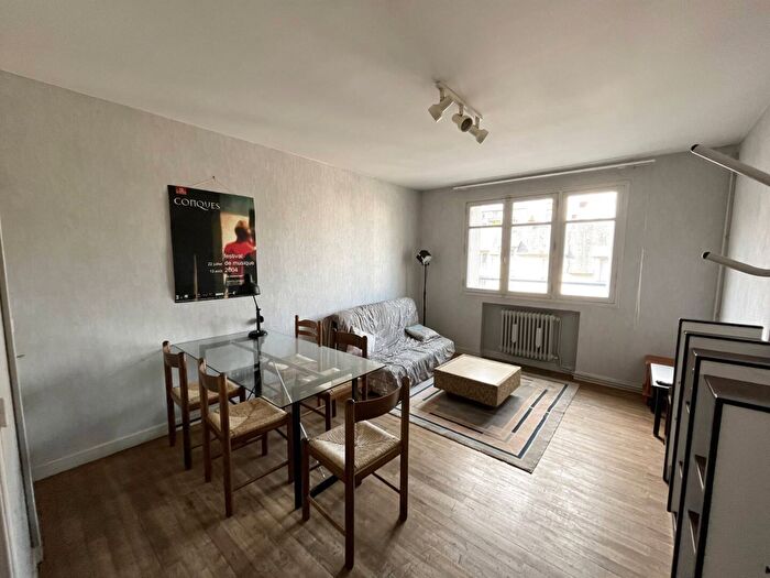 Appartement à louer - Rodez - 2 pièces - 1 chambre