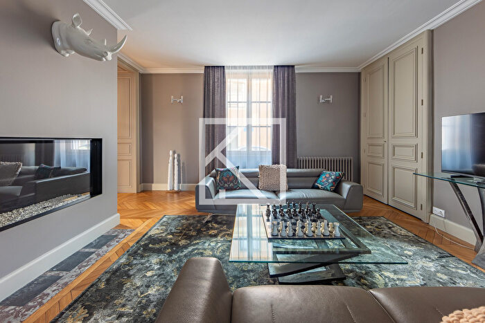 Maison 16 pièces à Le Mans, à vendre