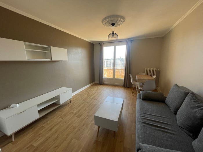 Appartement 4 pièces à La Cotonne, Saint-Étienne, à louer