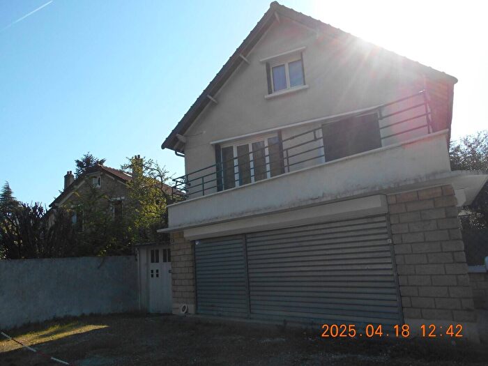 Appartement à louer - Cancy-Grands Godeaux-Bellevedere, Yerres - 3 pièces - 2 chambres