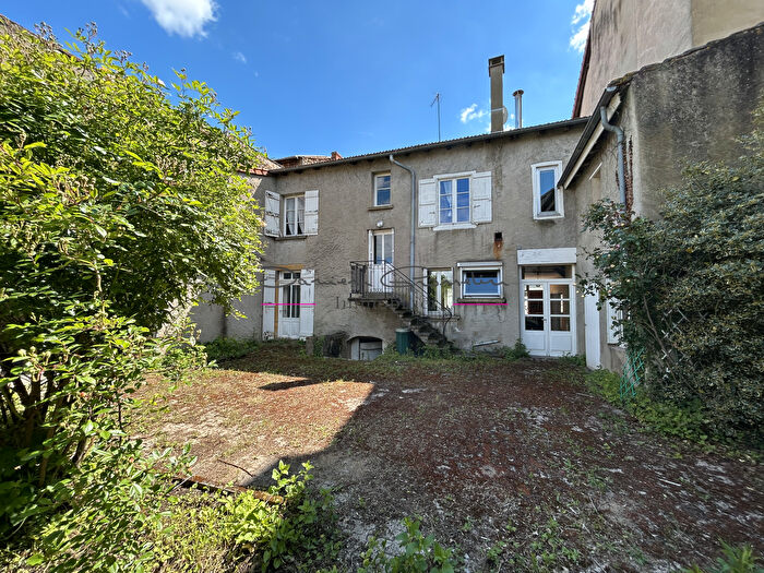 Maison 9 pièces à vendre à Saint-Symphorien-de-Lay