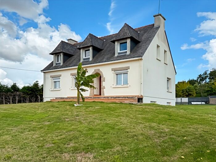 Maison à vendre - Noyal-Pontivy - 6 pièces - 4 chambres