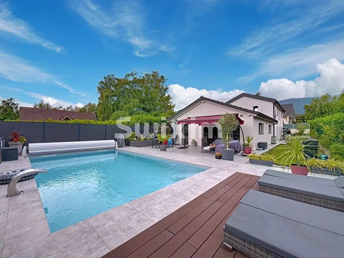 Maison 7 pièces à Divonne-les-Bains, à vendre