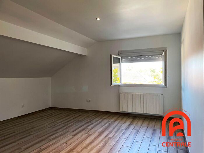 Appartement 3 pièces à Morestel, à louer
