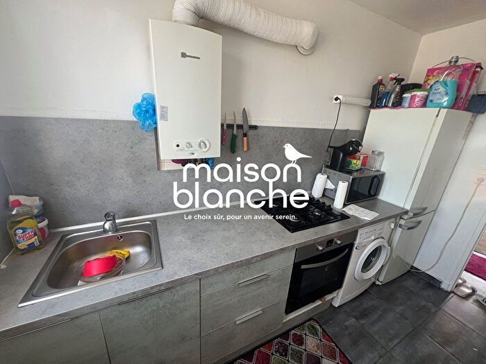 Appartement à vendre - Saint-Maixent-lécole - 4 pièces - 3 chambres