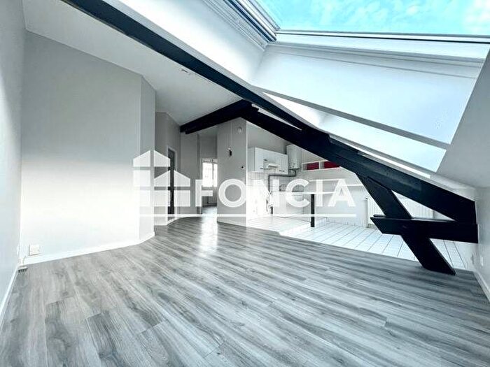 Appartement à louer - Hyper Centre-Vieille Ville, Saint-Étienne - 2 pièces - 1 chambre