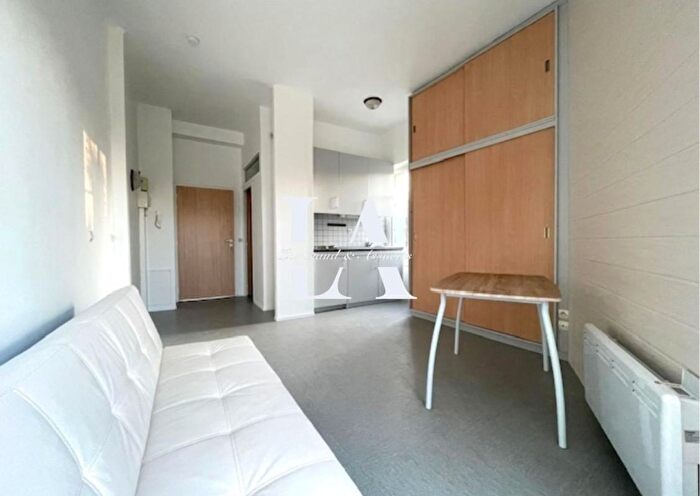 Appartement à vendre - La Roche-Posay - 1 pièce - 1 chambre