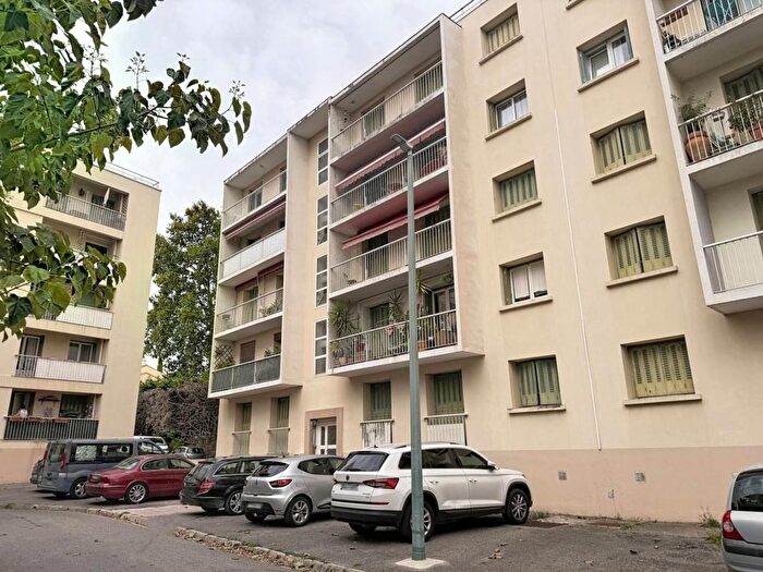 Appartement 3 pièces à vendre - Aix-en-Provence, Saint-Donat, Les Platanes