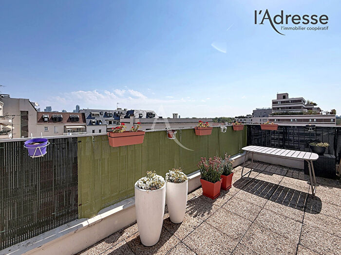 Suresnes, Centre-ville : Appartement 2 pièces à vendre