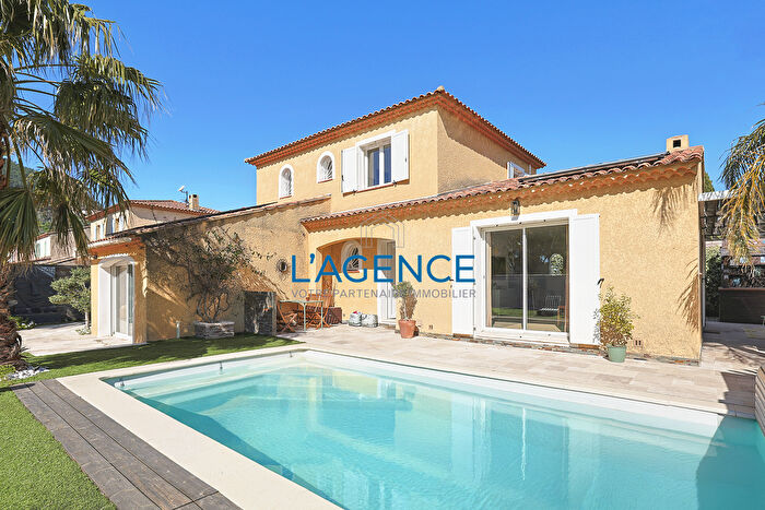 Maison à vendre - Solliès-Pont - 5 pièces - 4 chambres