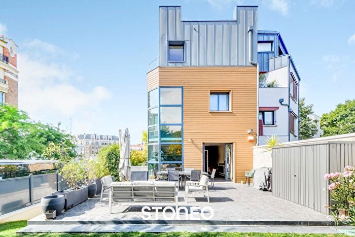 Maison 7 pièces à Issy-les-Moulineaux, Les Epinettes, Le Fort, Les Hauts d'Issy, à vendre