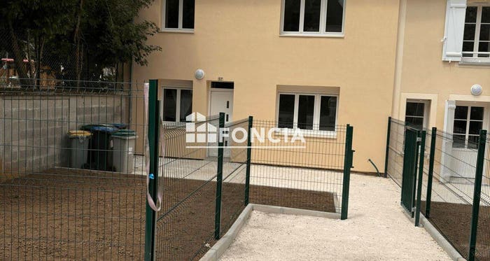 Maison 4 pièces à louer à Villeneuve-sous-Dammartin