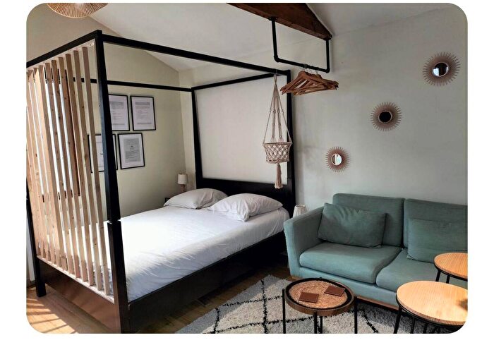 Appartement à louer - Les Cancelles, Saint-Leu-la-Forêt - 1 pièce