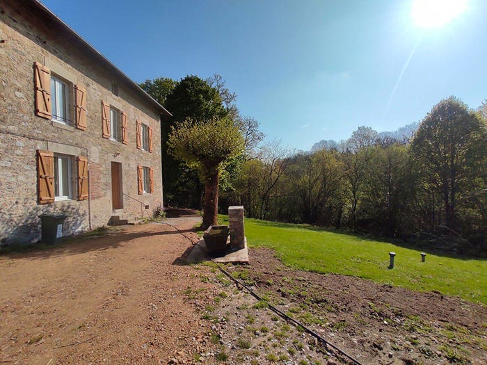 Maison 5 pièces à Eyjeaux, à louer
