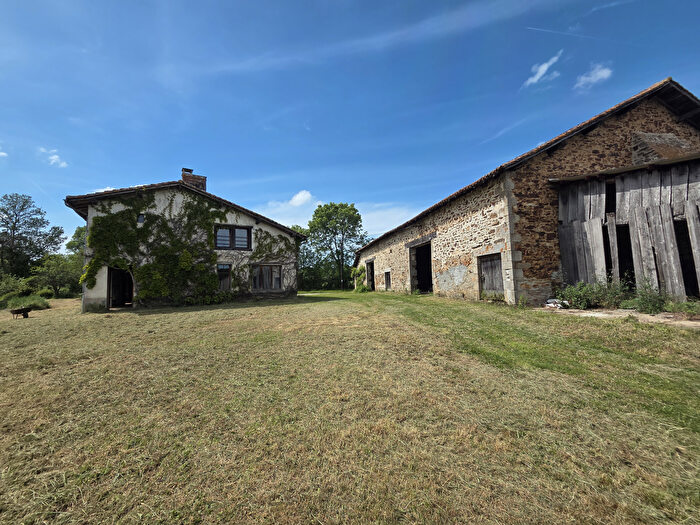 Maison 13 pièces à Bussière-Boffy, à vendre