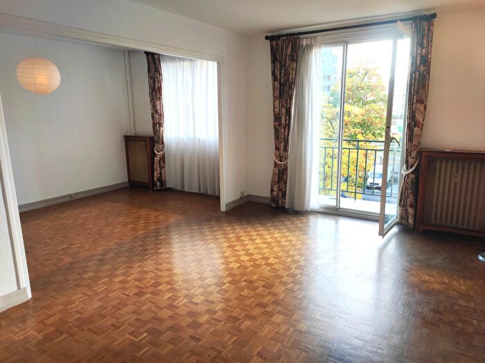 Appartement à vendre - Villetaneuse, Langevin - 3 pièces - 2 chambres