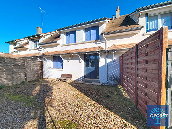 Maison à louer - La Forêt-le-Roi - 3 pièces - 1 chambre