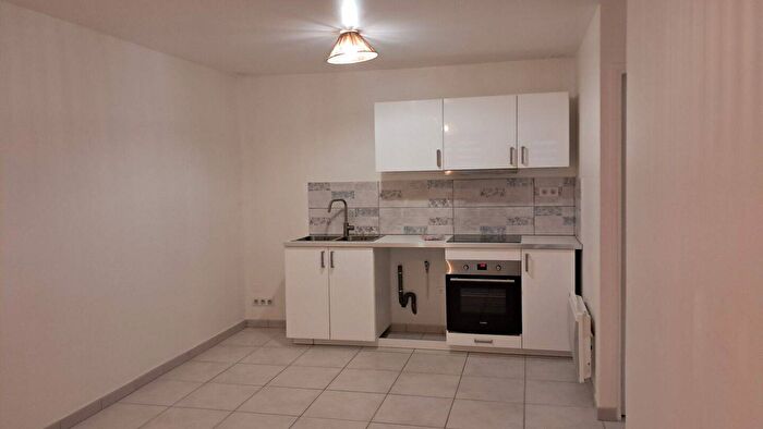 Appartement à louer - Chevrières - 2 pièces - 1 chambre