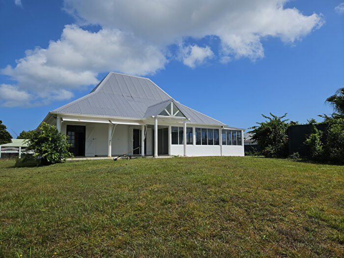 Sainte-Rose : Maison 5 pièces à vendre