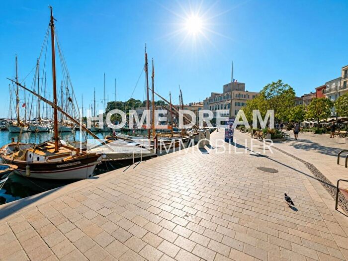 Sanary-sur-Mer, Centre-ville, Port : Appartement 2 pièces à vendre
