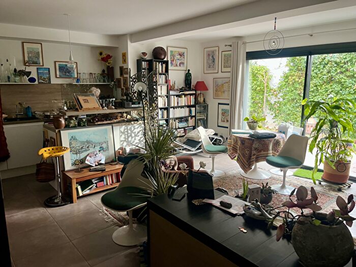 Appartement à vendre - Aix-en-Provence - 3 pièces - 2 chambres