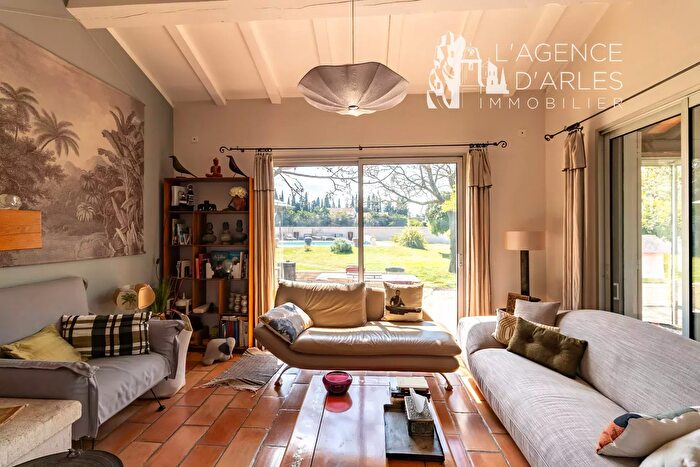 Maison à vendre - Arles, Pont de Crau, Moulès - 5 pièces - 4 chambres