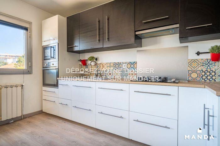 Centre Ville, Aix-en-Provence : Appartement 2 pièces à louer