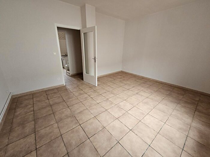 Appartement à louer - Le Creusot, Nord Ouest - 3 pièces - 2 chambres