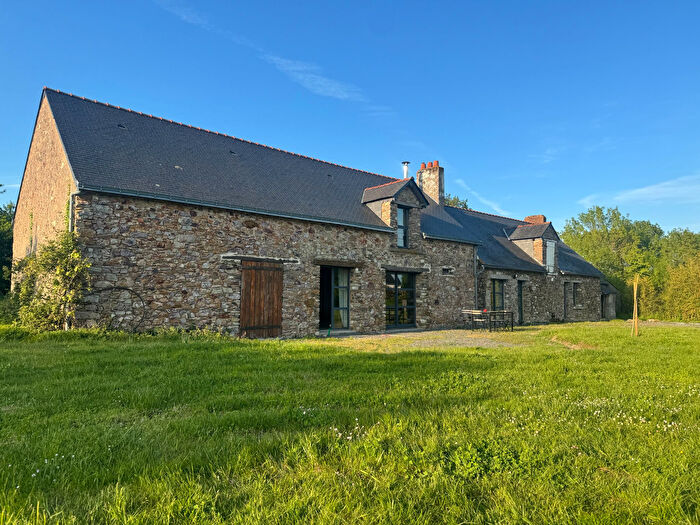 Maison 8 pièces à La Rouxière, à vendre