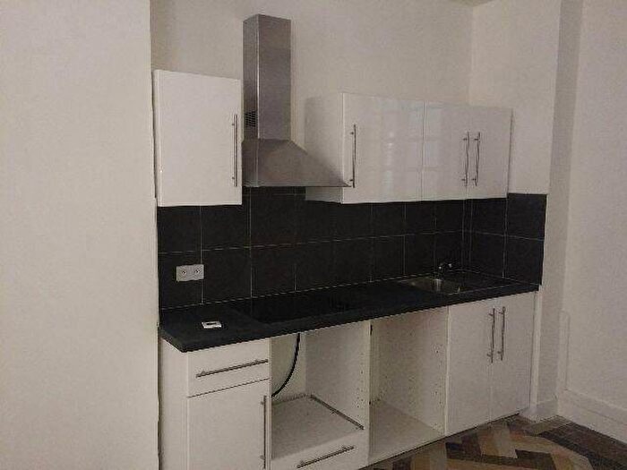 Centre Ville, Aix-en-Provence : Appartement 2 pièces à louer