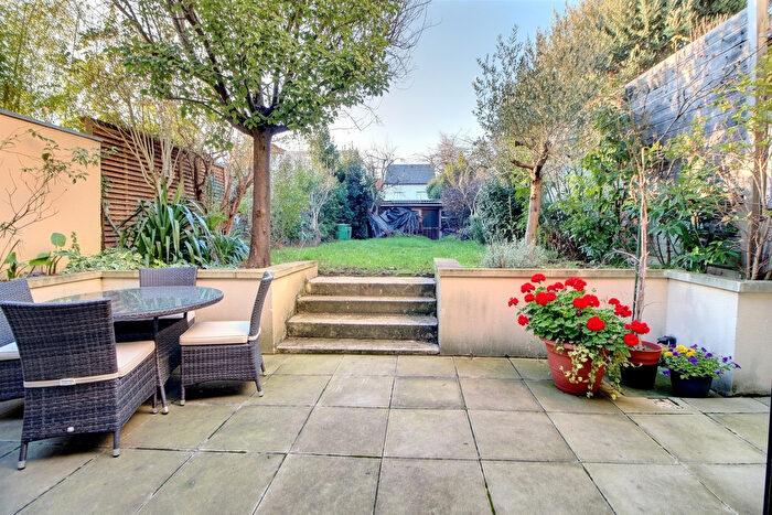 Maison à vendre - Suresnes, Plateau Ouest - 7 pièces - 5 chambres