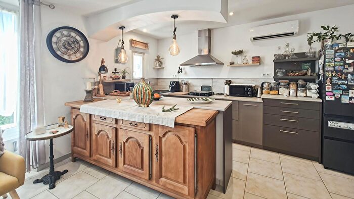 Appartement à vendre - Carpentras, Coeur de Ville - 3 pièces - 2 chambres