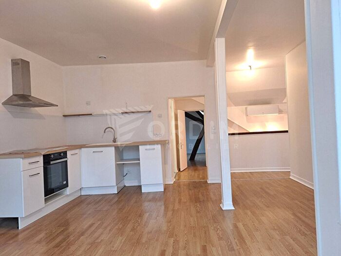 Appartement à louer - Bonny-sur-Loire - 3 pièces - 2 chambres