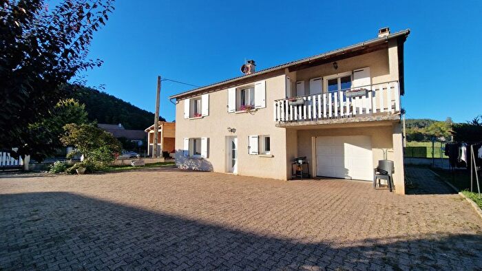 Maison à vendre - Saint-Germain-Laprade - 6 pièces - 3 chambres