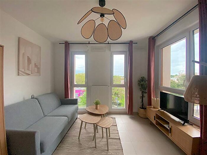 Appartement à louer - Maregue, Cenon - 1 pièce