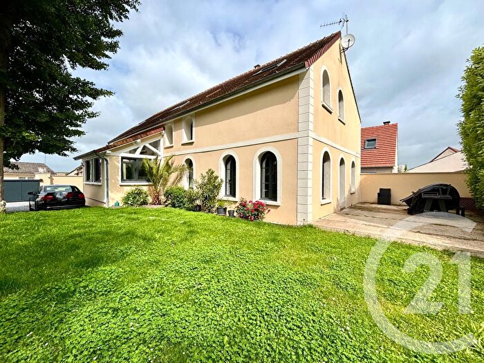 Maison 8 pièces à vendre à Charmentray