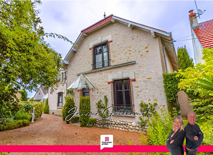 Maison à vendre - Chabris - 9 pièces - 6 chambres