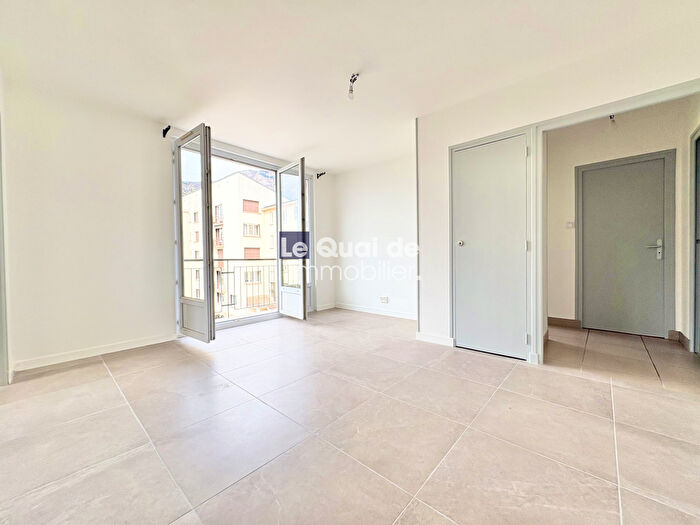 Appartement à vendre - La Tronche - 3 pièces - 2 chambres