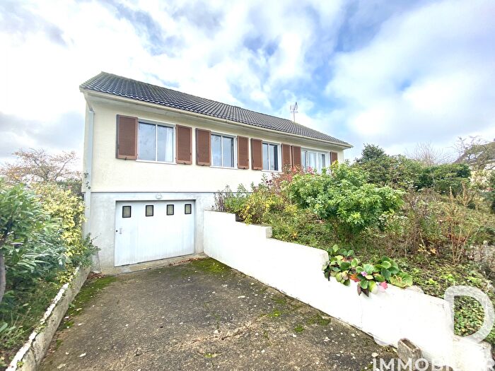 Maison à vendre - Saint-Lubin-des-Joncherets - 5 pièces - 4 chambres