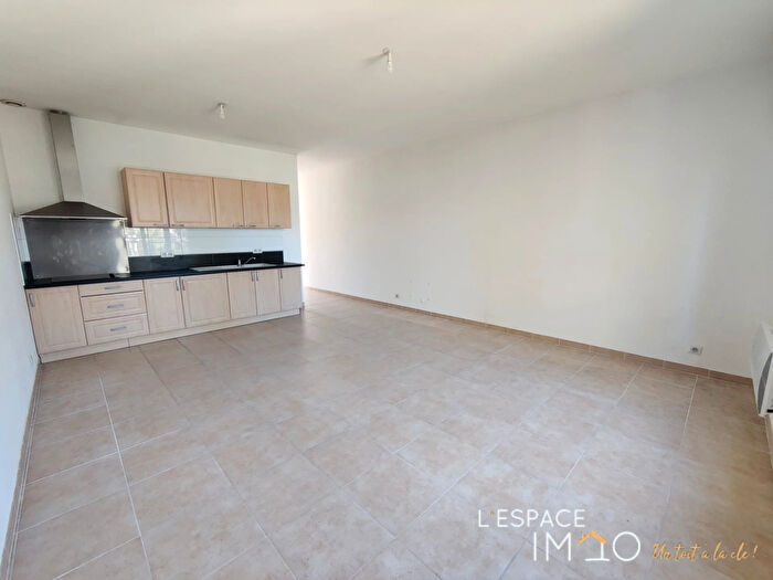 Cavaillon, Centre-ville : Appartement 2 pièces à louer