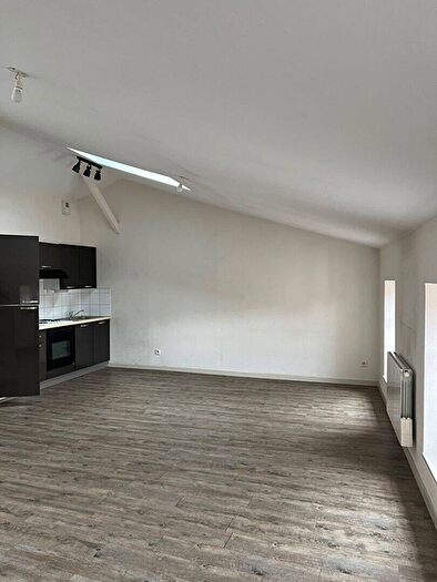 Appartement à louer - Le Centre-Centre Ville, Roanne - 2 pièces - 1 chambre