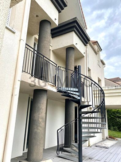 Maison à louer - Nord Yvette, Saint-Rémy-lès-Chevreuse - 8 pièces - 6 chambres