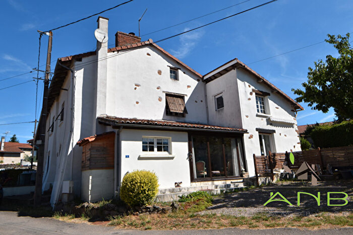 Maison 7 pièces à vendre à Chabanais