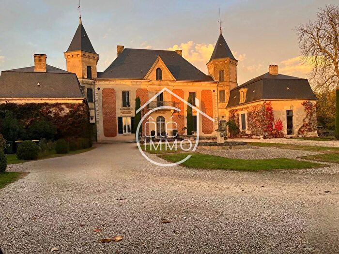 Maison 14 pièces à Sainte-Foy-la-Grande, à vendre